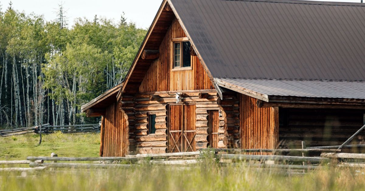 Luxury Ranch Accommodations | Barn Loft | Siwash Lake