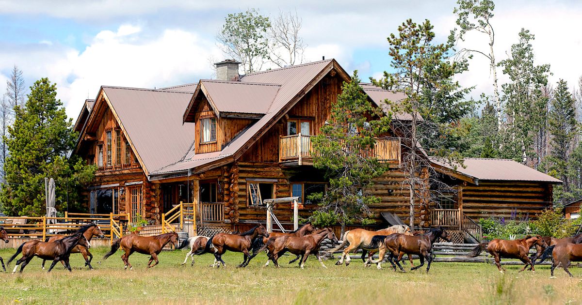 All Inclusive Luxury Dude Ranch | Top Ranch Resort North of Montana