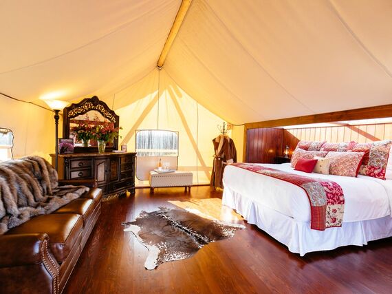 Luxury Wilderness Lodge Accommodations | Siwash Lake